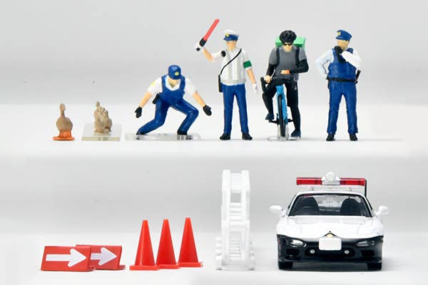 Diorama Collection 64 # Car Snap 16b Police 2 | HLJ.com