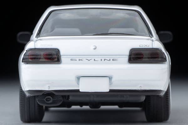 LV-N194d Nissan Skyline 4-door Sports Sedan GXi Type X (White) 1992 ...