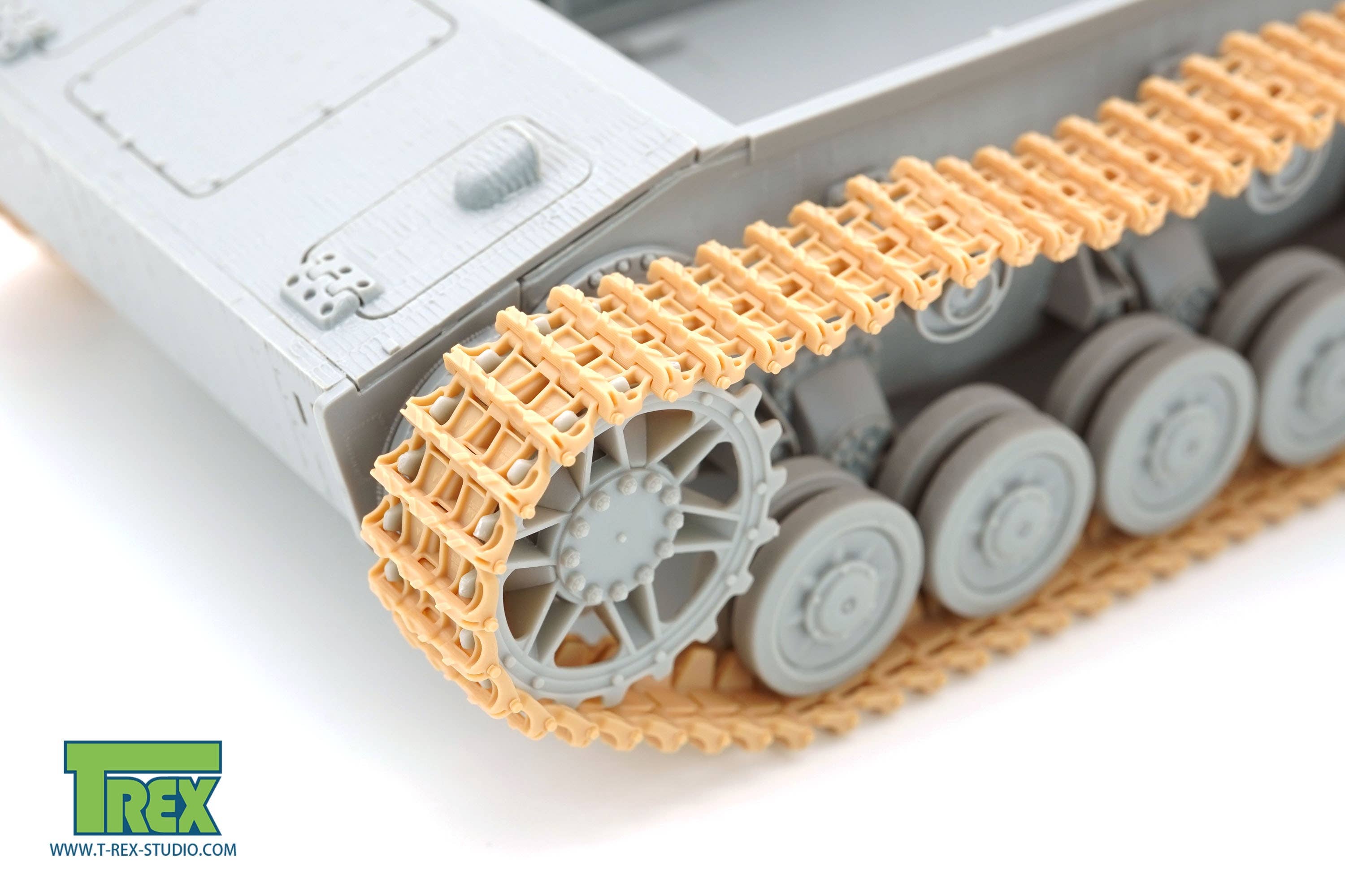 WWII German III / IV Tank Tracks Type.6a With Non-slip | HLJ.com