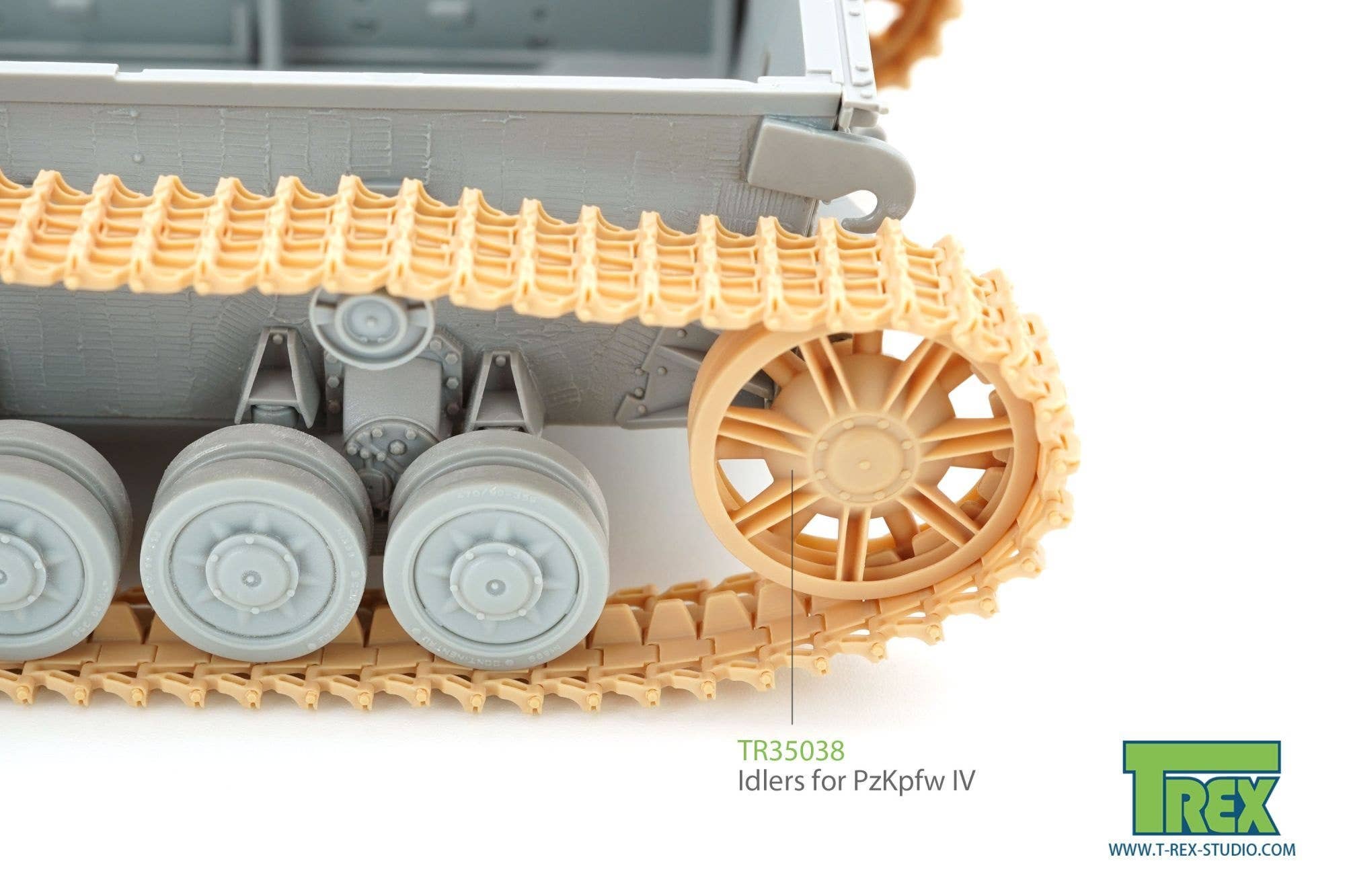 WWII German III / IV Tank Tracks Type.6a With Non-slip | HLJ.com