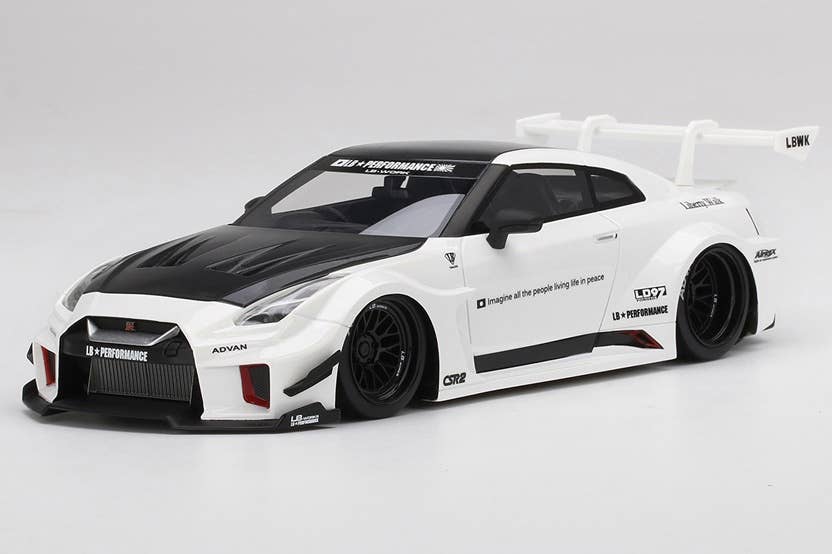 LB-Silhouette WORKS GT Nissan 35GT-RR Version 2 White | HLJ.com