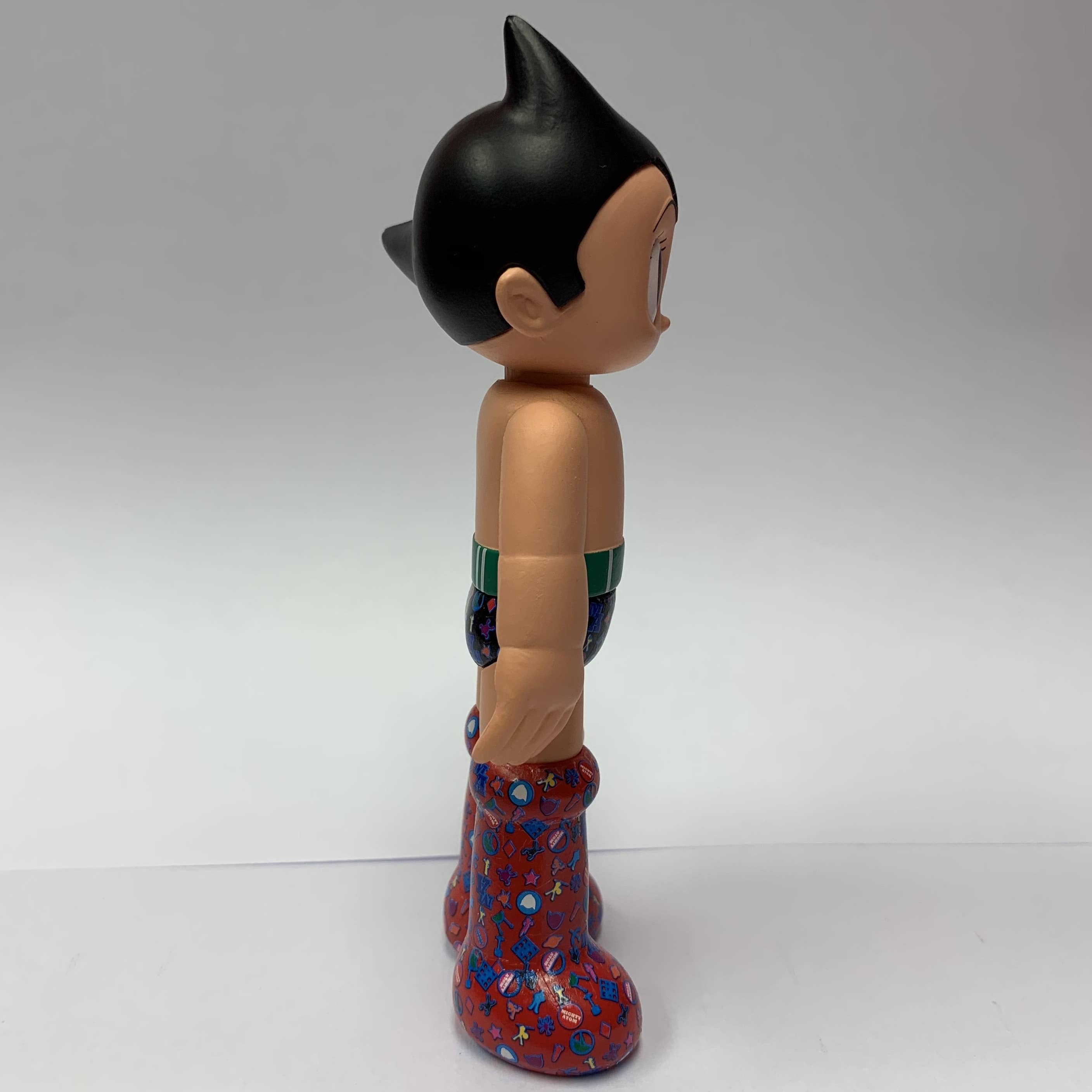 Astro Boy Standing W Pattern 13.5cm PVC | HLJ.com