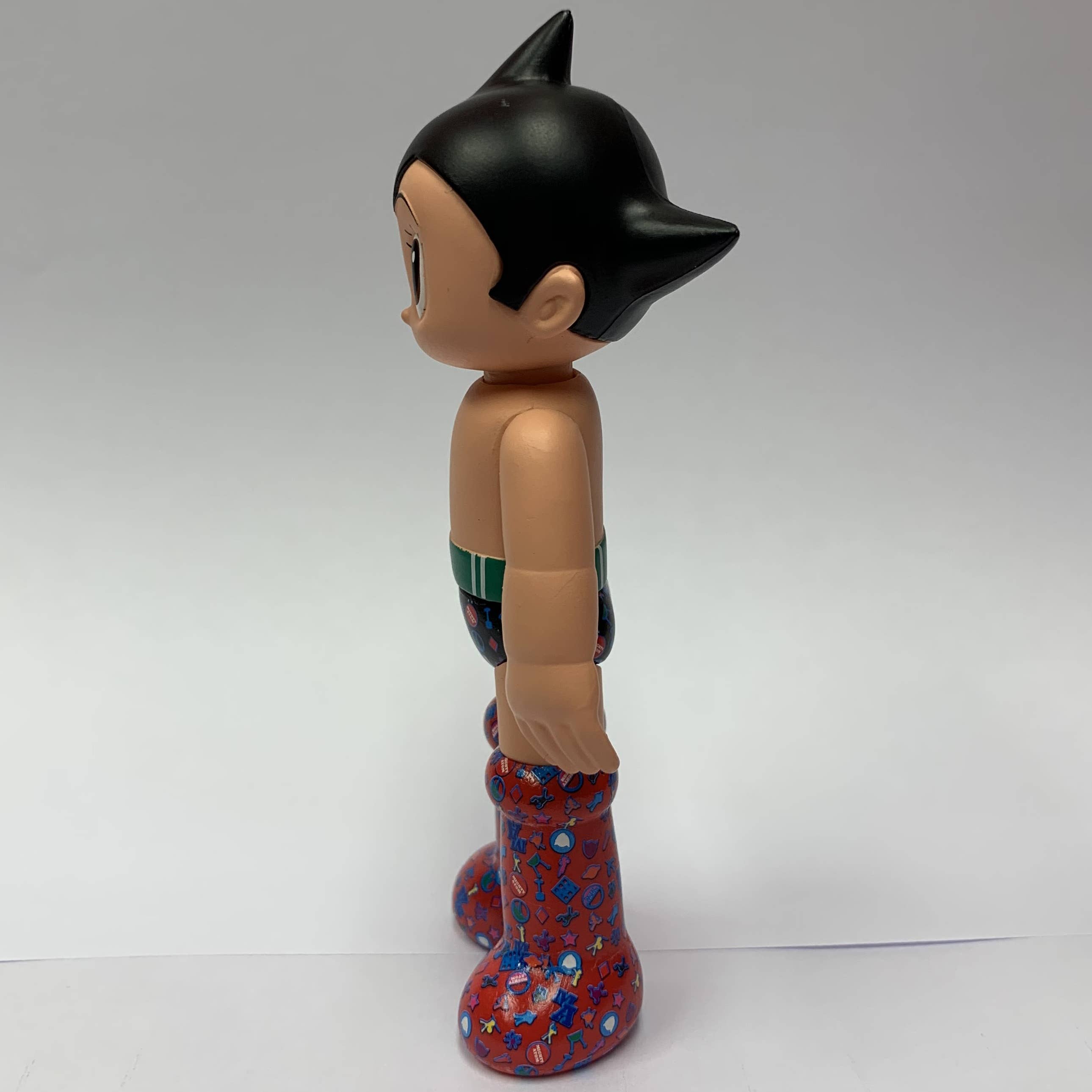 Astro Boy Standing W Pattern 13.5cm PVC | HLJ.com