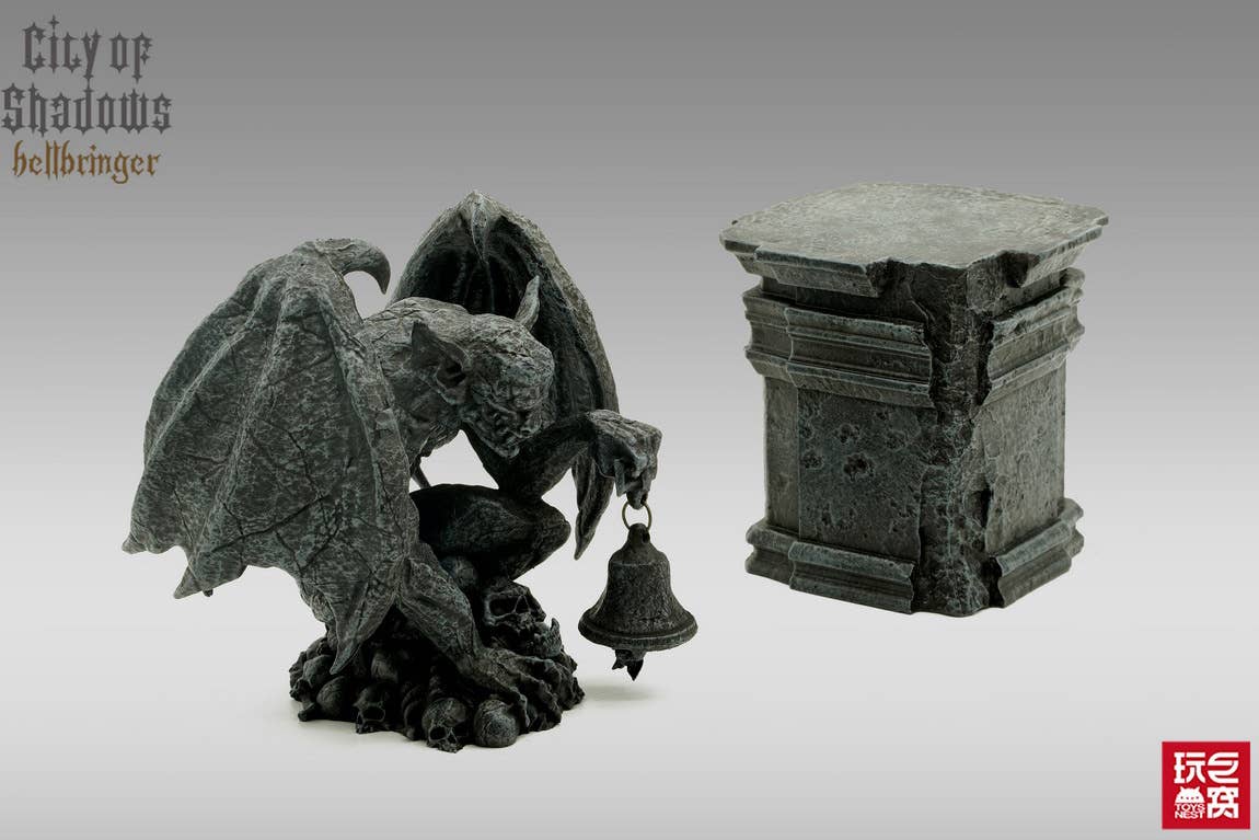 Gargoyle Display Pedestal Deluxe | HLJ.com