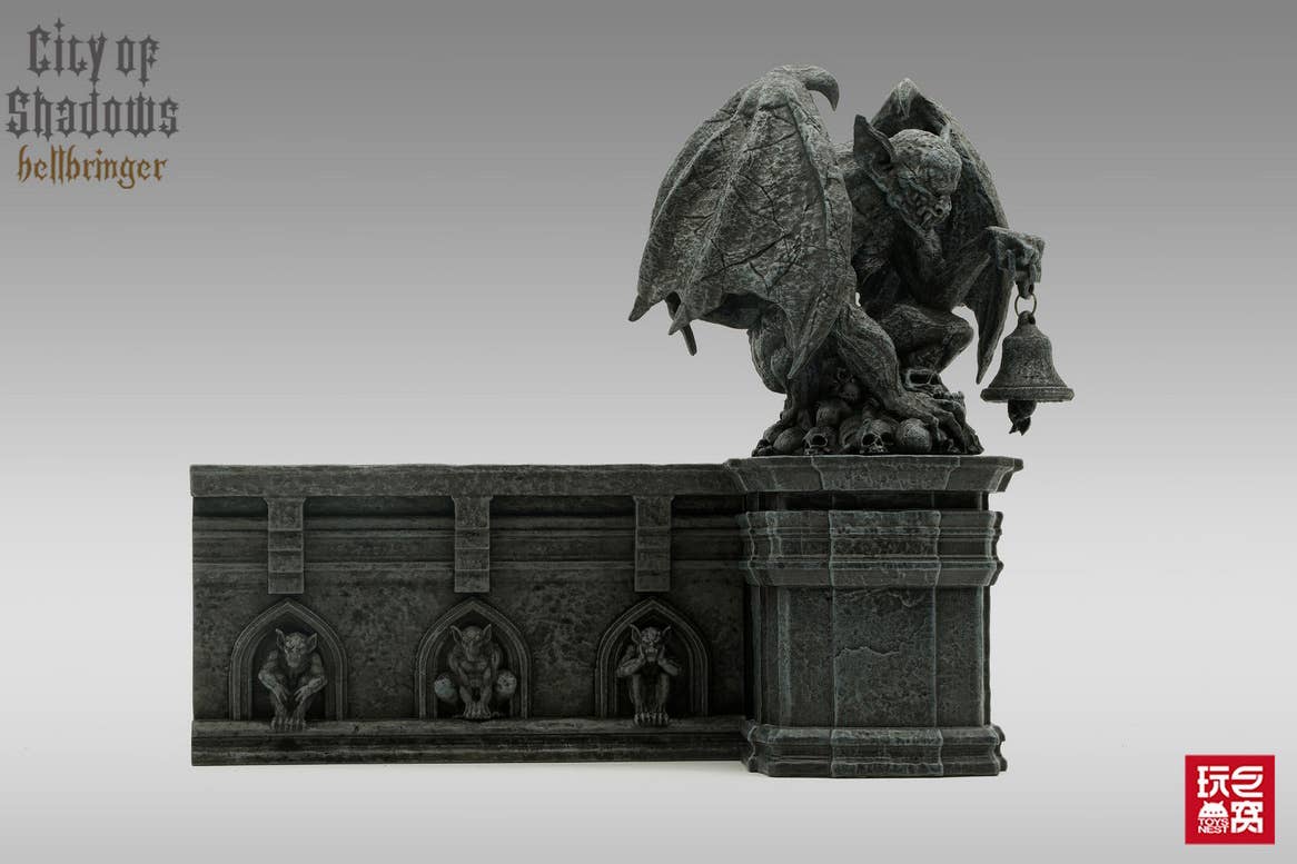 Gargoyle Display Pedestal Deluxe | HLJ.com