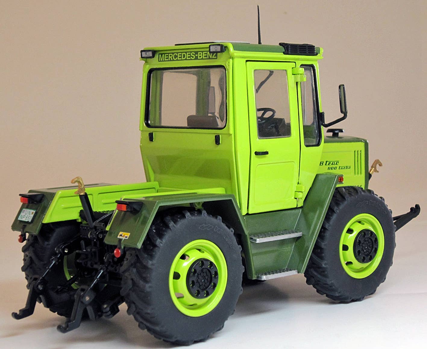 MB-trac 900 Turbo (W440) | HLJ.com