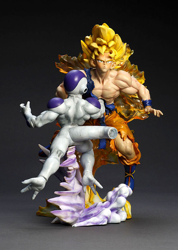 Freeza VS Goku Battle Damage Figure | HLJ.com