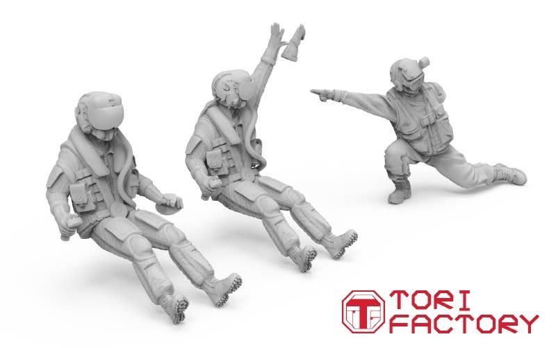 F-35 Marine Corps Pilot Set with Deck Crew (3 Figure Set) | HLJ.com