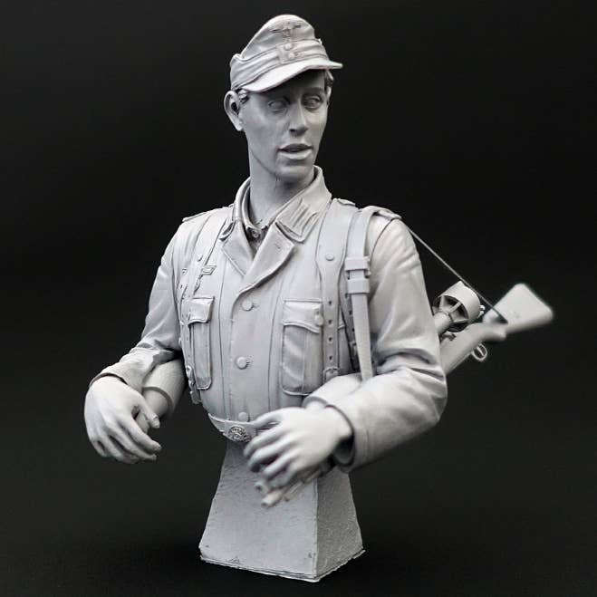 WWII Wehrmacht Child Soldier (Bust Model) | HLJ.com