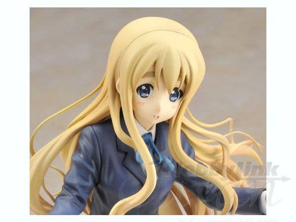 Tsumugi Kotobuki & Keyboard PVC | HLJ.com