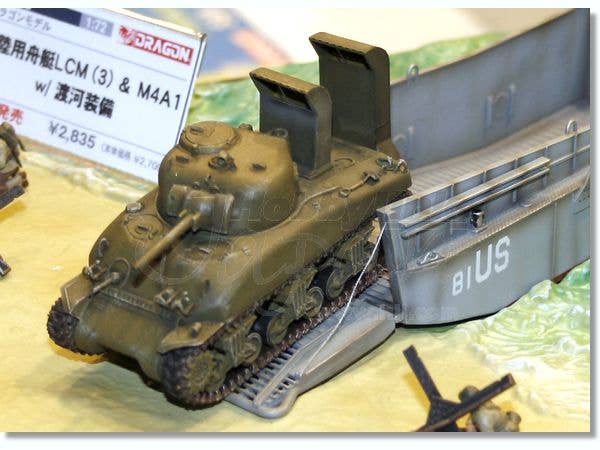 LCM(3) Landing Craft & M4A1 w/Deep Wading Kit | HLJ.com