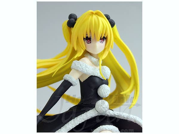 Golden Darkness Santa Ver. Figure | HLJ.com