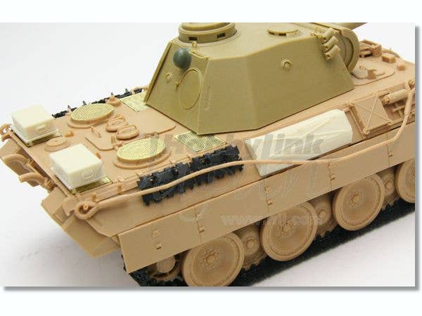 Engine Deck Storage Boxes for Panther D Early Production | HLJ.com
