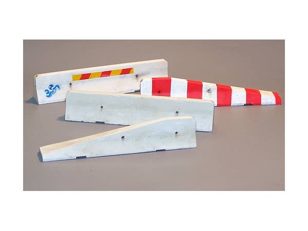 Concrete Block, Long (Roadblocks) | HLJ.com