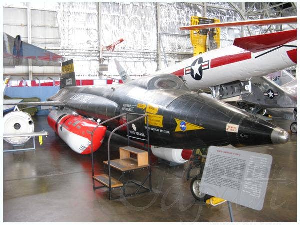 B-52B w/X-15 | HLJ.com