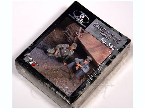 A Moment of Rest German Tank Crew WWII (2 fig) | HLJ.com