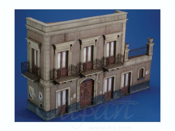 Italian Building | HLJ.com