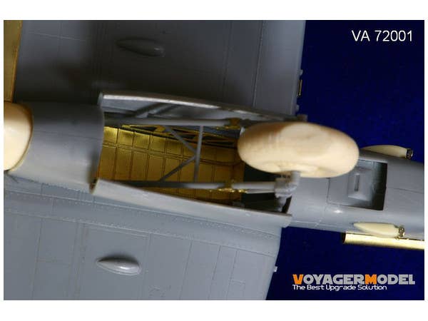 Resin Wheel Well/Landing Gear for Avro Lancaster B (for Hasegawa) | HLJ.com